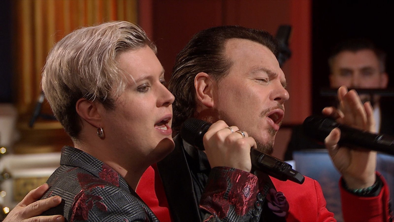 Watch: Jack L & Shobsy sing Happy Xmas (War Is Over)