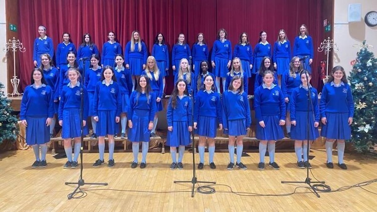 The Cluny Secondary School Choir - Christmas Canon of Peace | Choirs ...