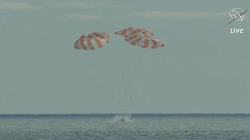 NASA's Orion capsule splashes down in Pacific