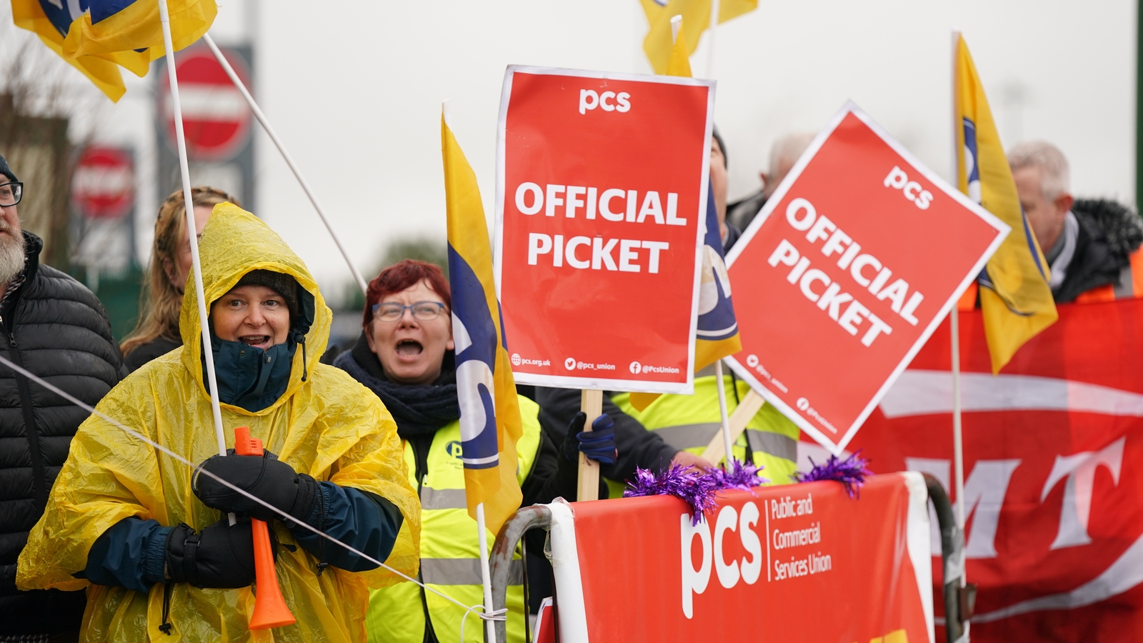 Strikes adding to sense of disarray in Britain