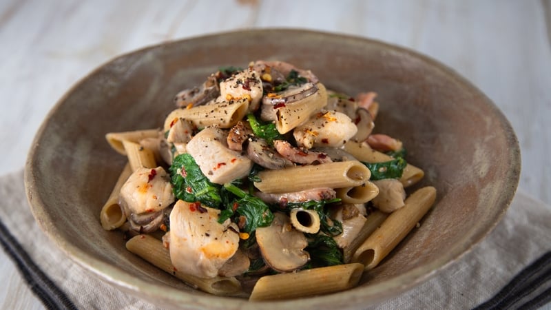 Stefano's creamy chicken & mushroom pasta: OT2023