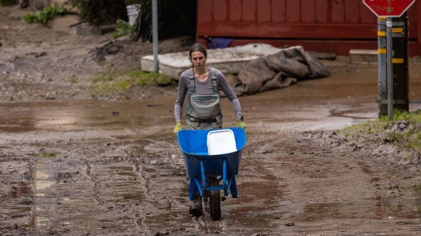 Rain & snow pelt California as Biden declares disaster