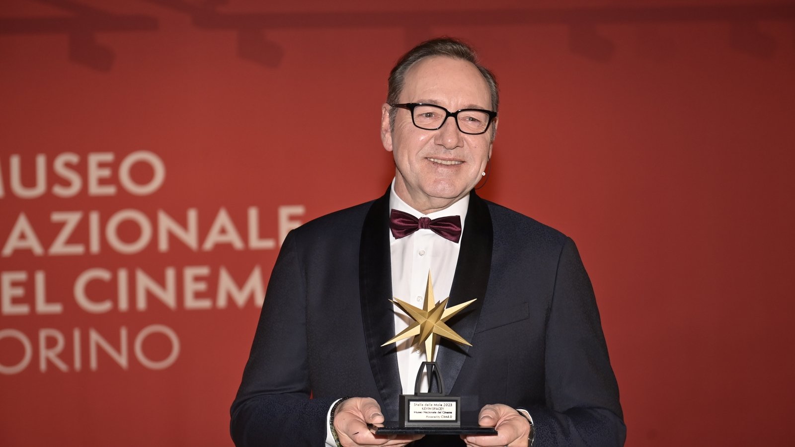 Spacey given lifetime achievement award in Italy