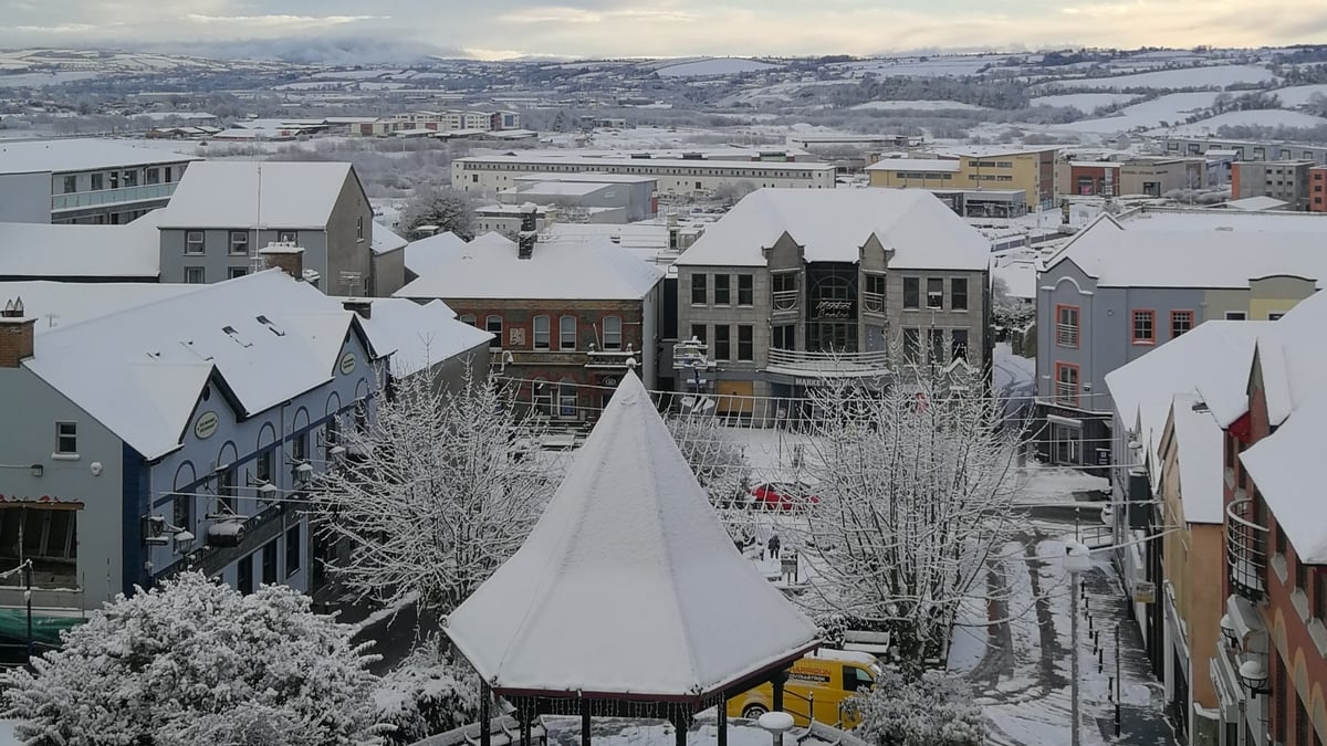 Schools closed as temperatures fall to -7C | Today with Claire Byrne ...