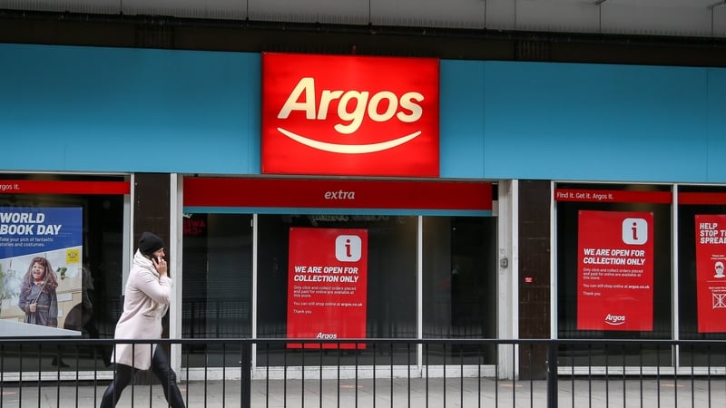 Argos lena gcuid siopaí a dhúnadh, 580 oibrí le ligean chun siúil