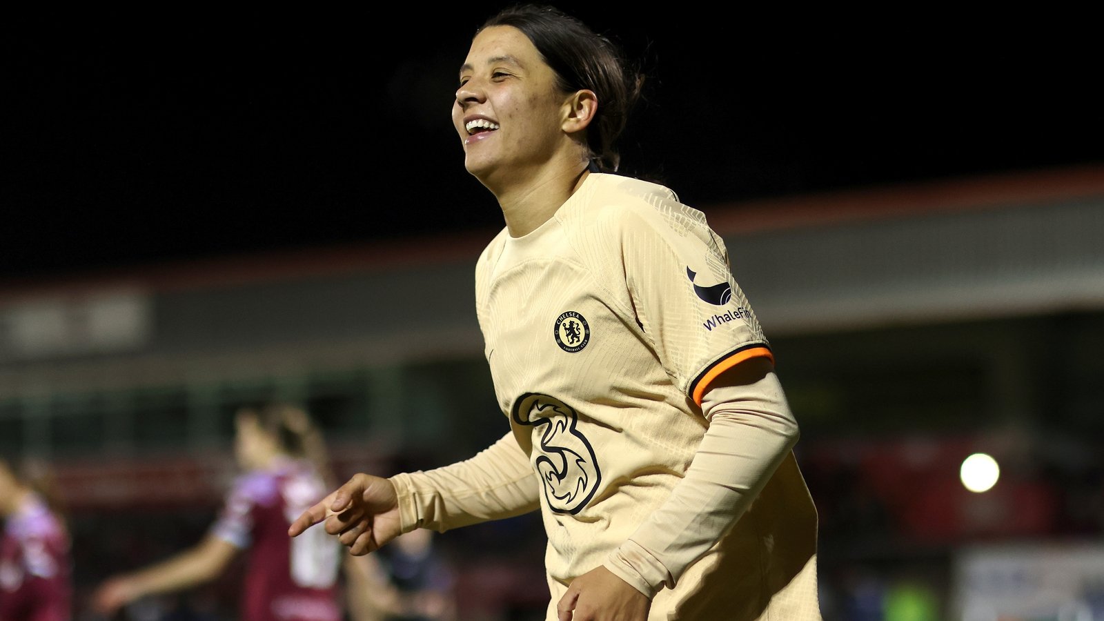 Sam Kerr scores four as Chelsea cruise into final