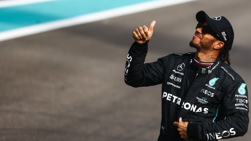 Lewis Hamilton commits to Mercedes until 2025
