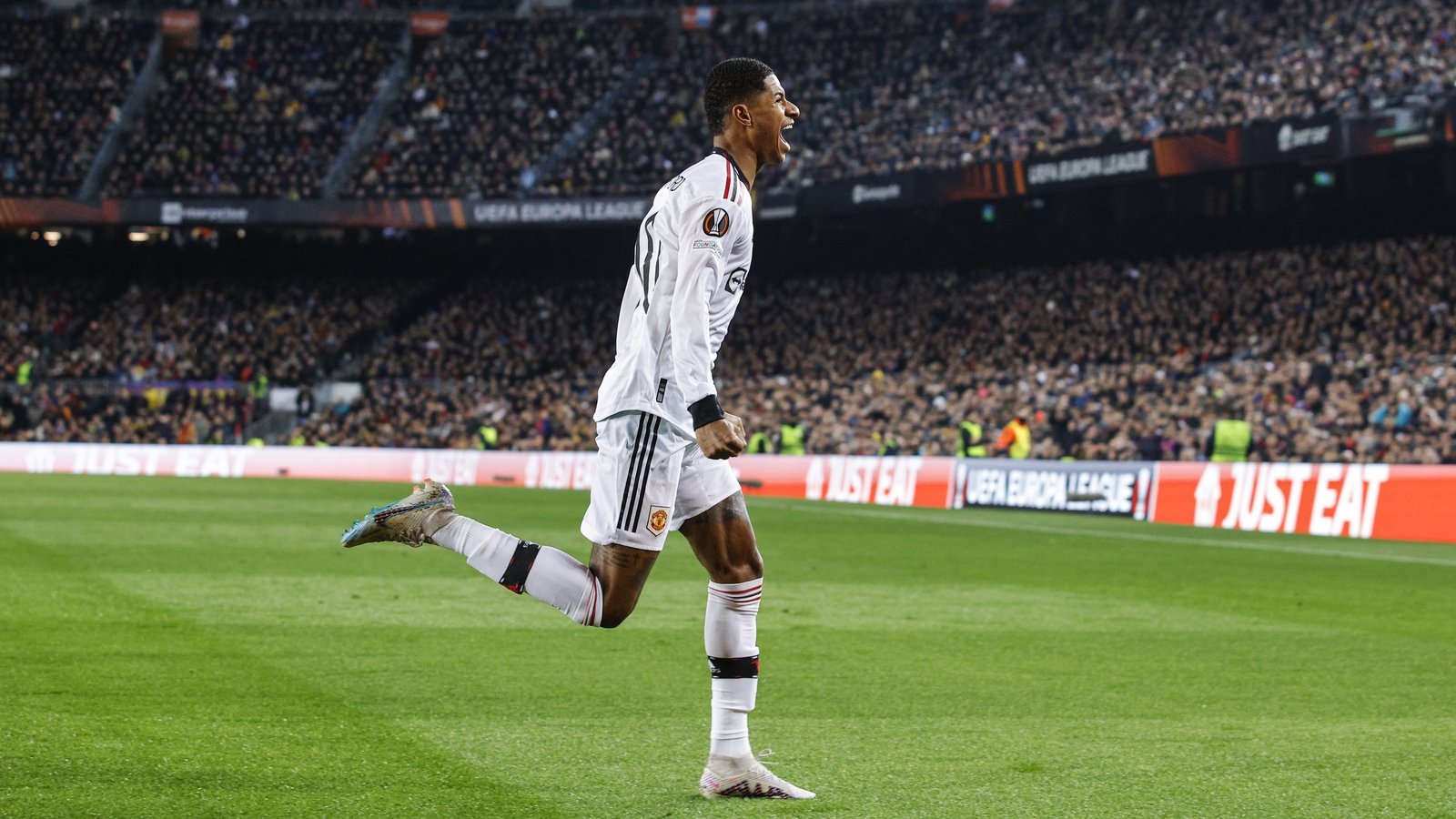 Barca & Man United play out thrilling draw at Camp Nou