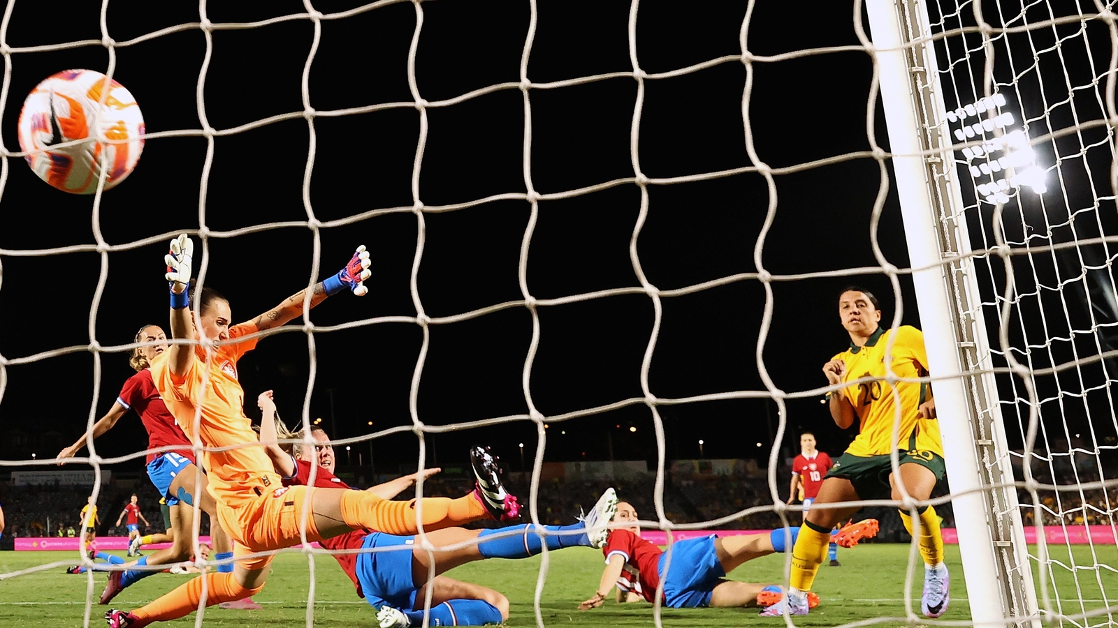 Kerr proves the catalyst in Aussies' Ireland rehearsal