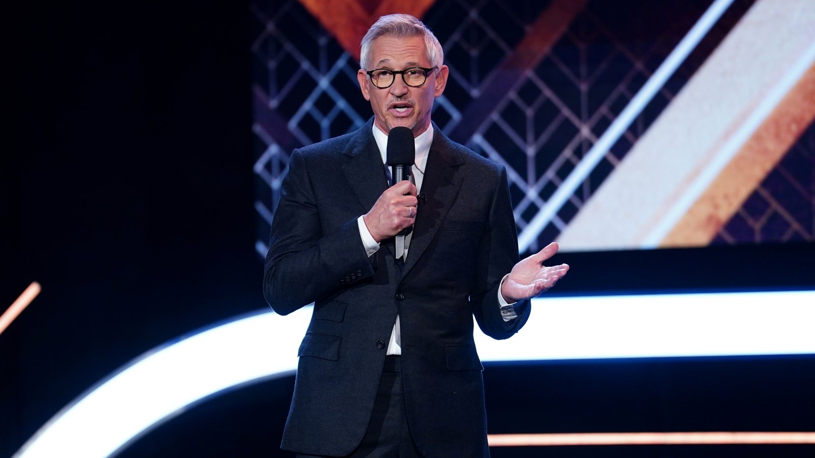 Lineker defiant after criticism of UK asylum plan