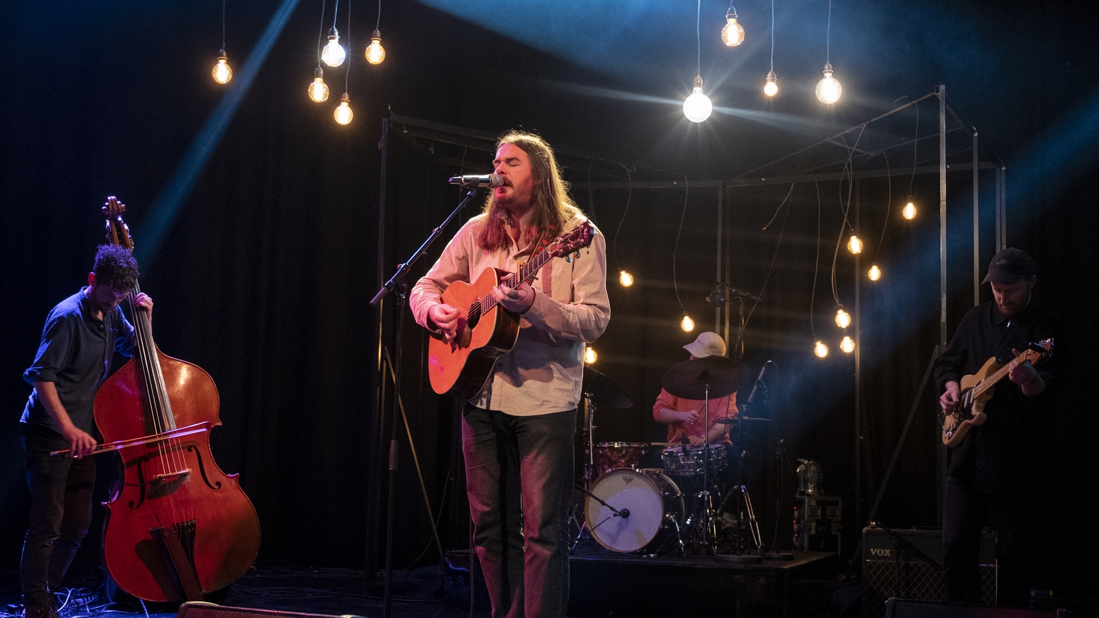 John Francis Flynn rocks the house on The Tommy Tiernan Show