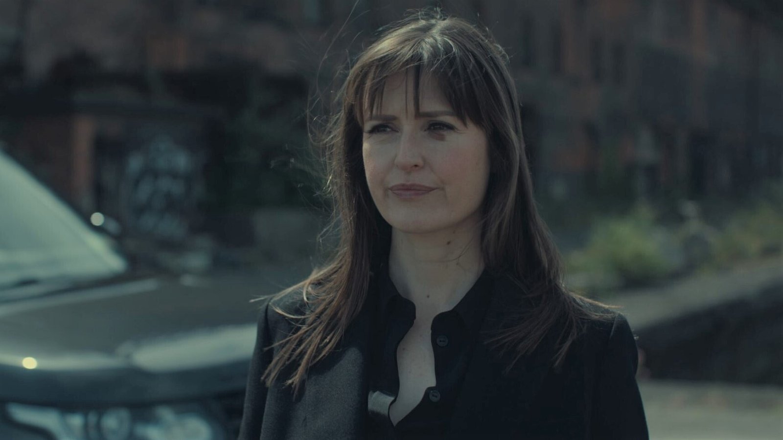 Clare Dunne on Amanda's challenges and new rival on Kin