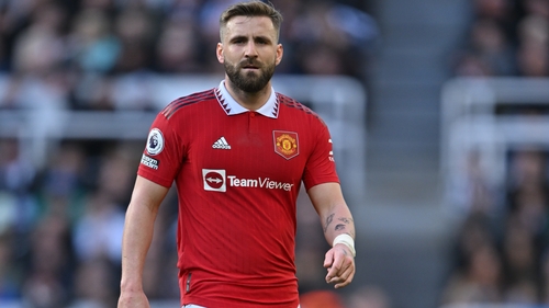Four more years for Shaw at Manchester United
