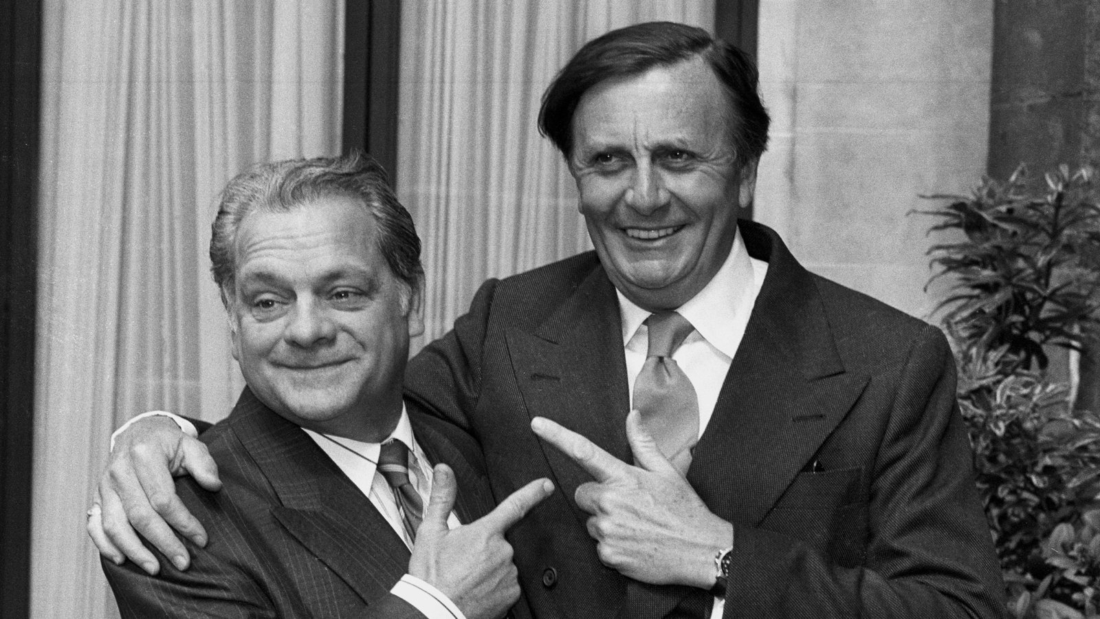 Comedy stars pay tribute to Barry Humphries