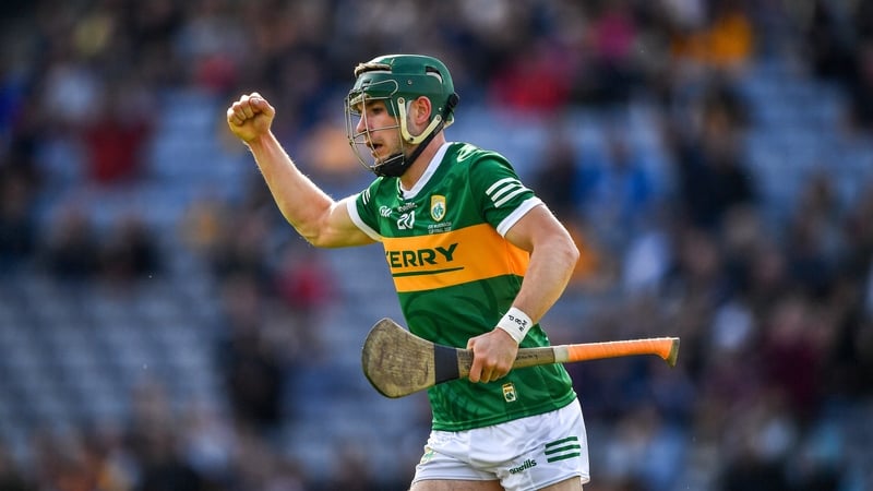 Kildare slump to third defeat as Kerry take spoils