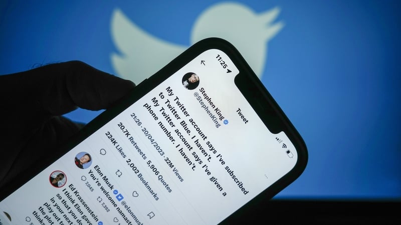 Blue ticks reappear on high-profile Twitter accounts