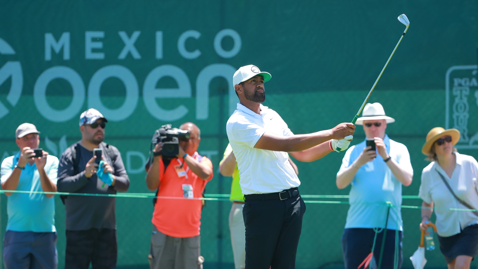 Finau moves out in front in Mexico