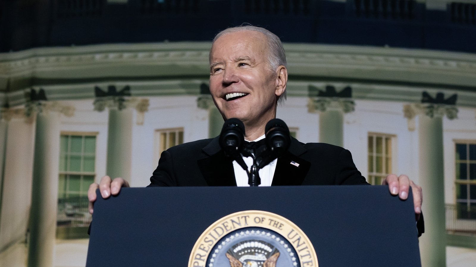 Biden laughs off age jokes at annual Washington dinner