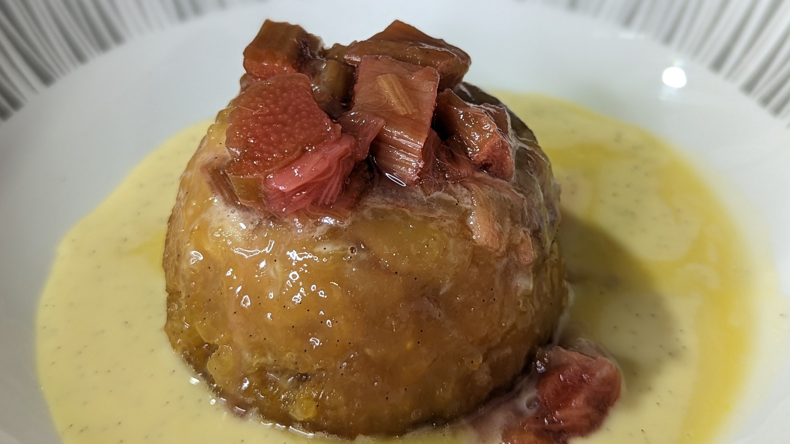 Wade Murphy's baked lemon curd & rhubarb sponge