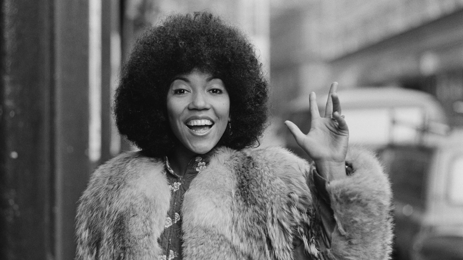 Linda Lewis, five-octave range singer, dies aged 72