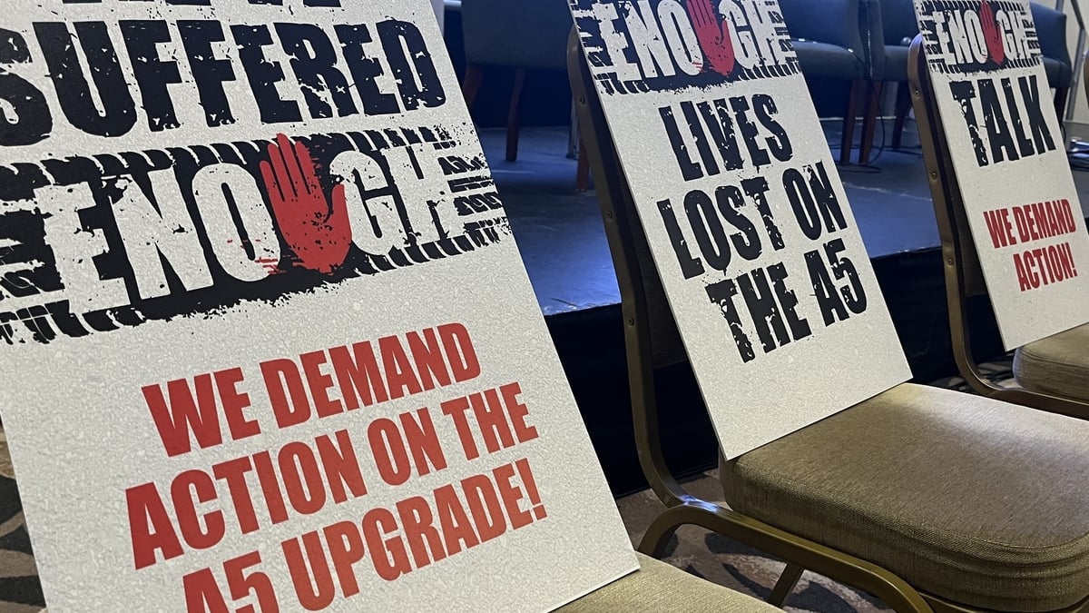 Steven Hughes, Oifigeach Cultúir, Choiste Bainistíochta CLG Thír ...