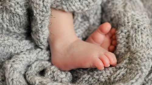 First baby with DNA from three people born in UK