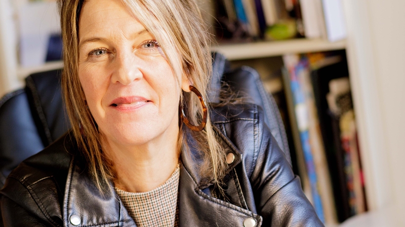 Tell Me What I Am by Una Mannion - read an extract