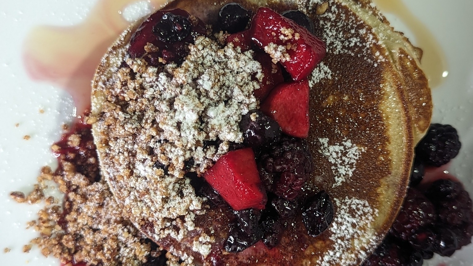 Mags Roche's American pancakes with vanilla skyrm