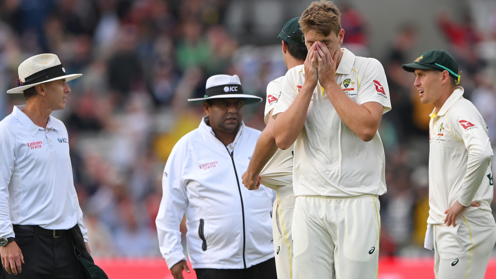 Late Duckett reprieve keeps England's slim hopes alive