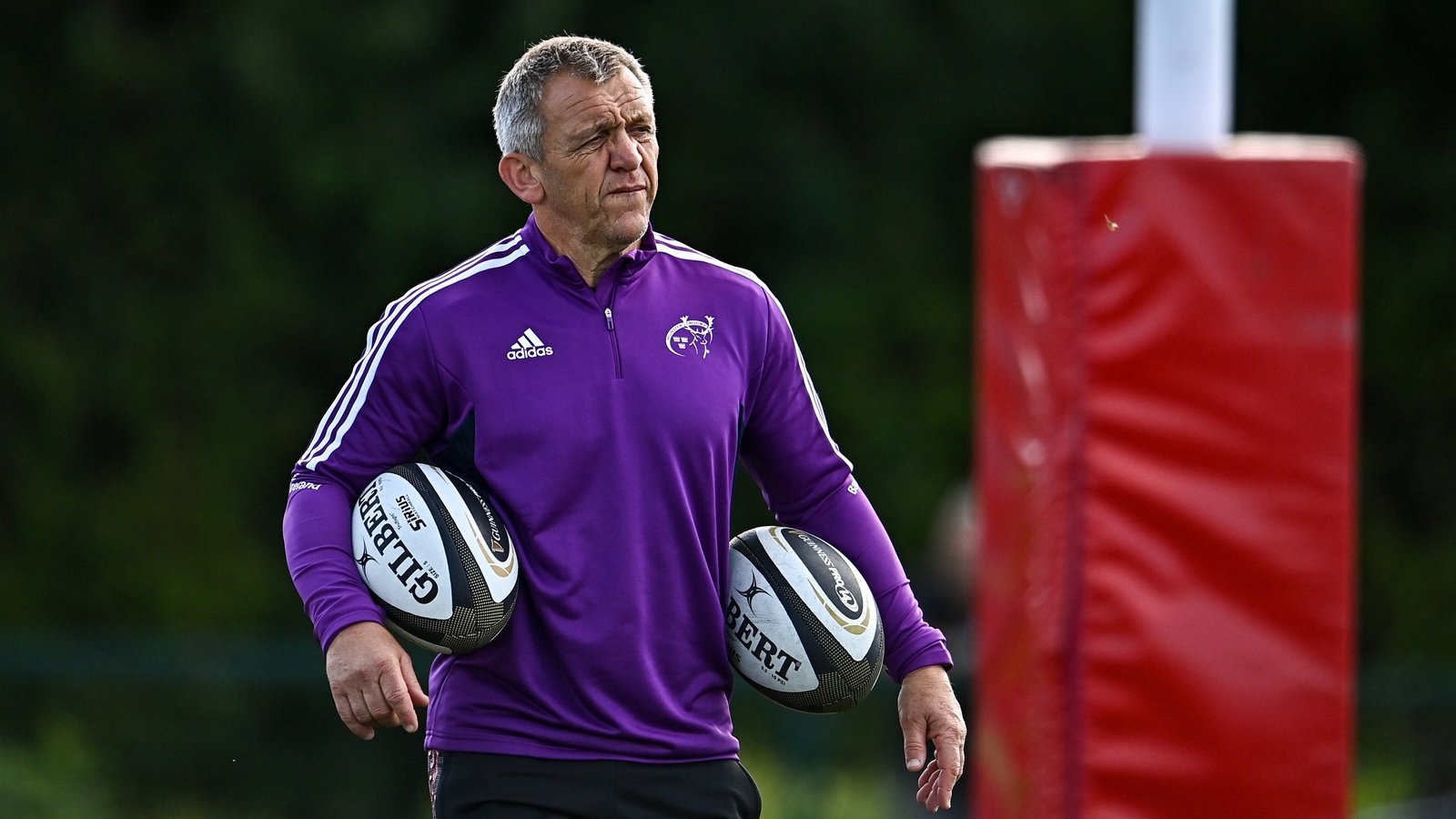 Munster's Greig Oliver dies after paragliding accident