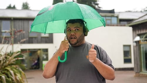 Harvey Price sets new world record with train drawing