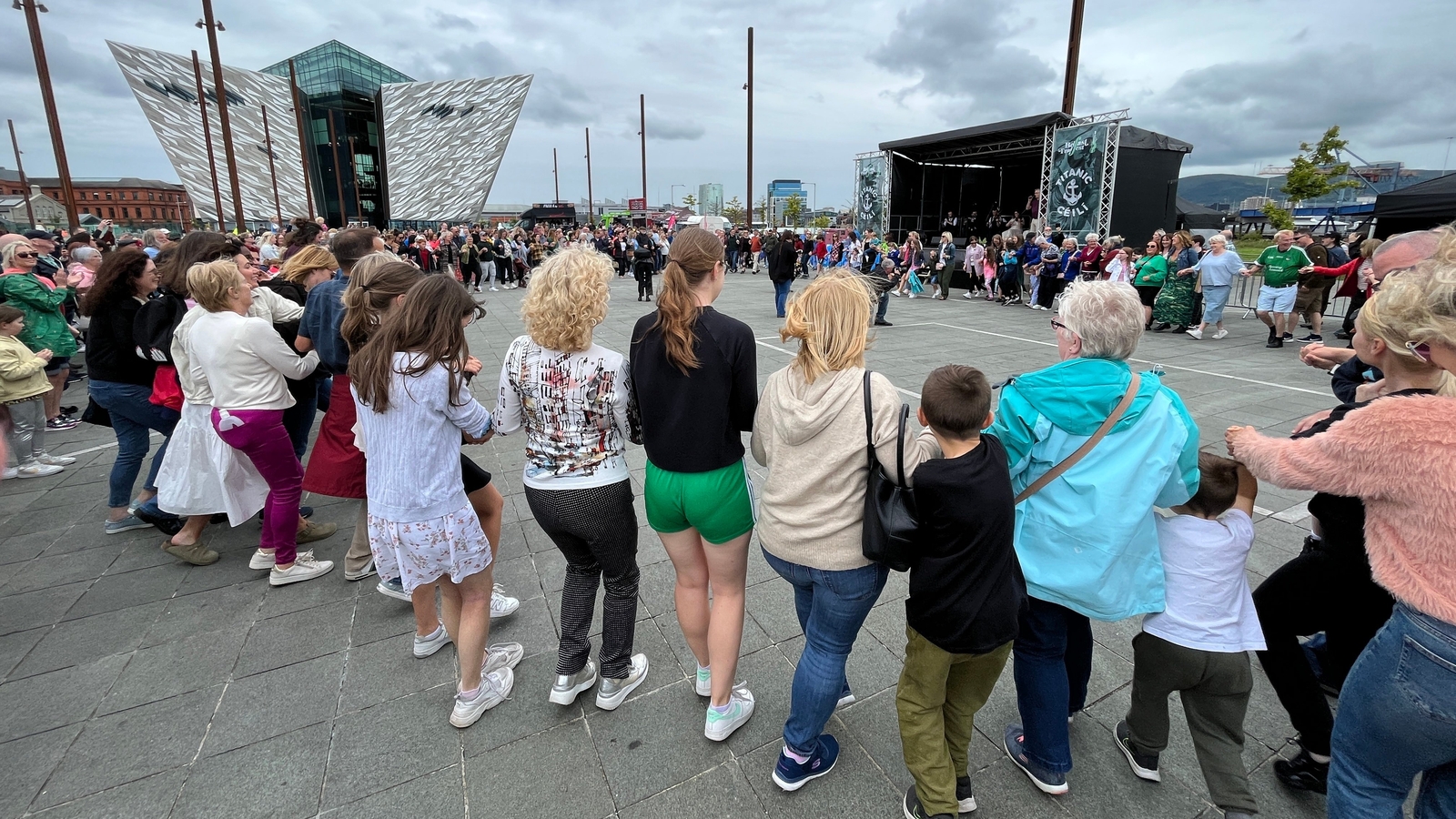 Belfast Tradfest ends on a high note with giant céilí