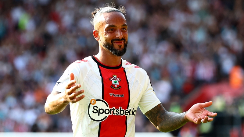 Theo Walcott announces retirement aged 34