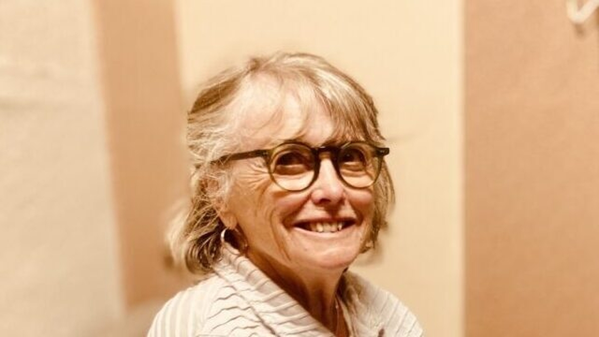 Tate’s Avenue by Seamus Heaney (introduced and read by Marie Heaney ...