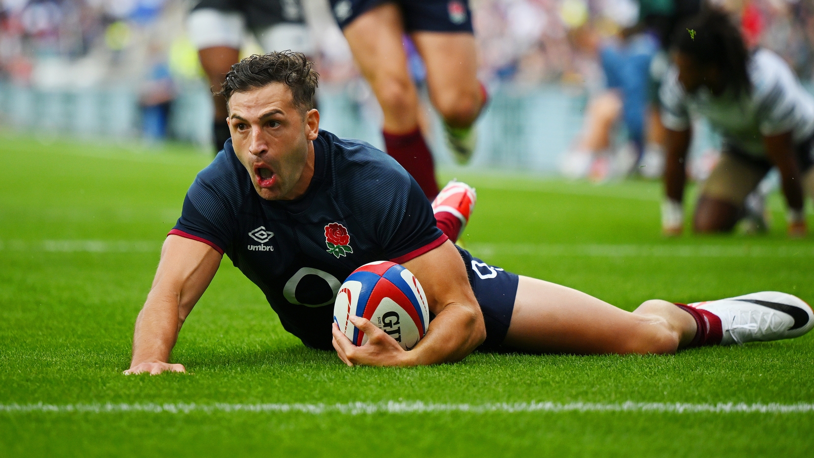 England's May retires from Test rugby