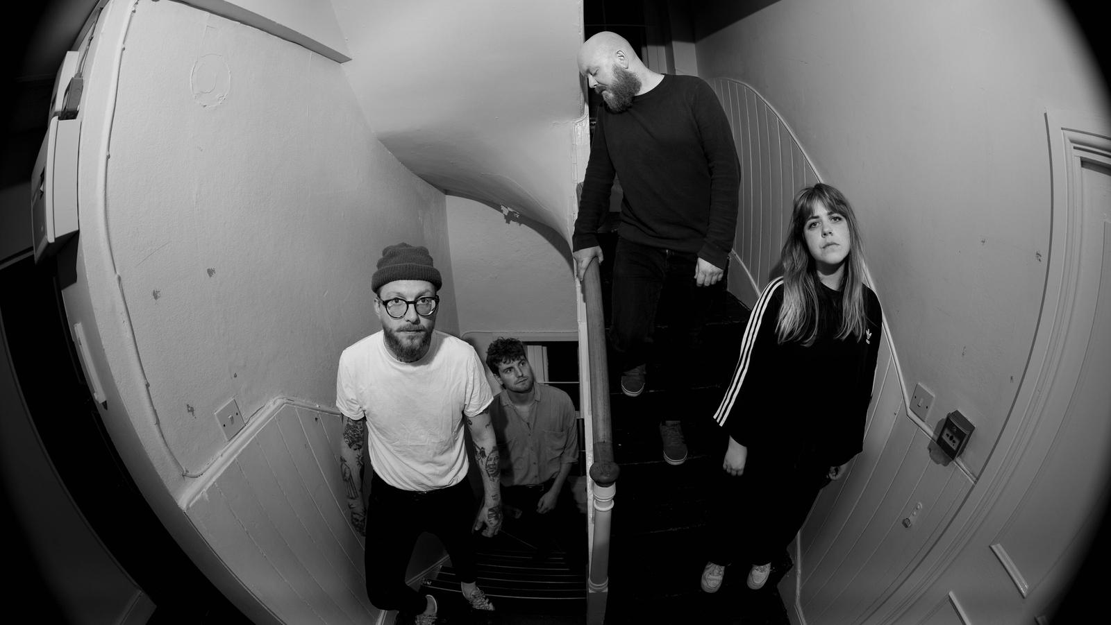 Behind the music - Peach