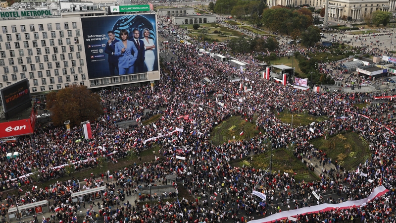 Polish opposition holds massive rally in Warsaw