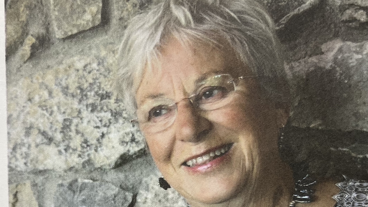 Barbara Hartigan - celebrity portraits and paintings | The Nine O'Clock ...