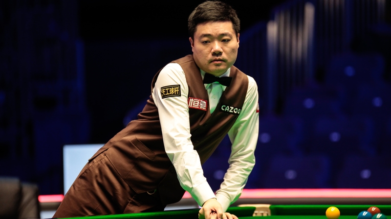 Dress code mix-up sees Ding Junhui docked a frame Dress code mix-up sees Ding Junhui docked a frame