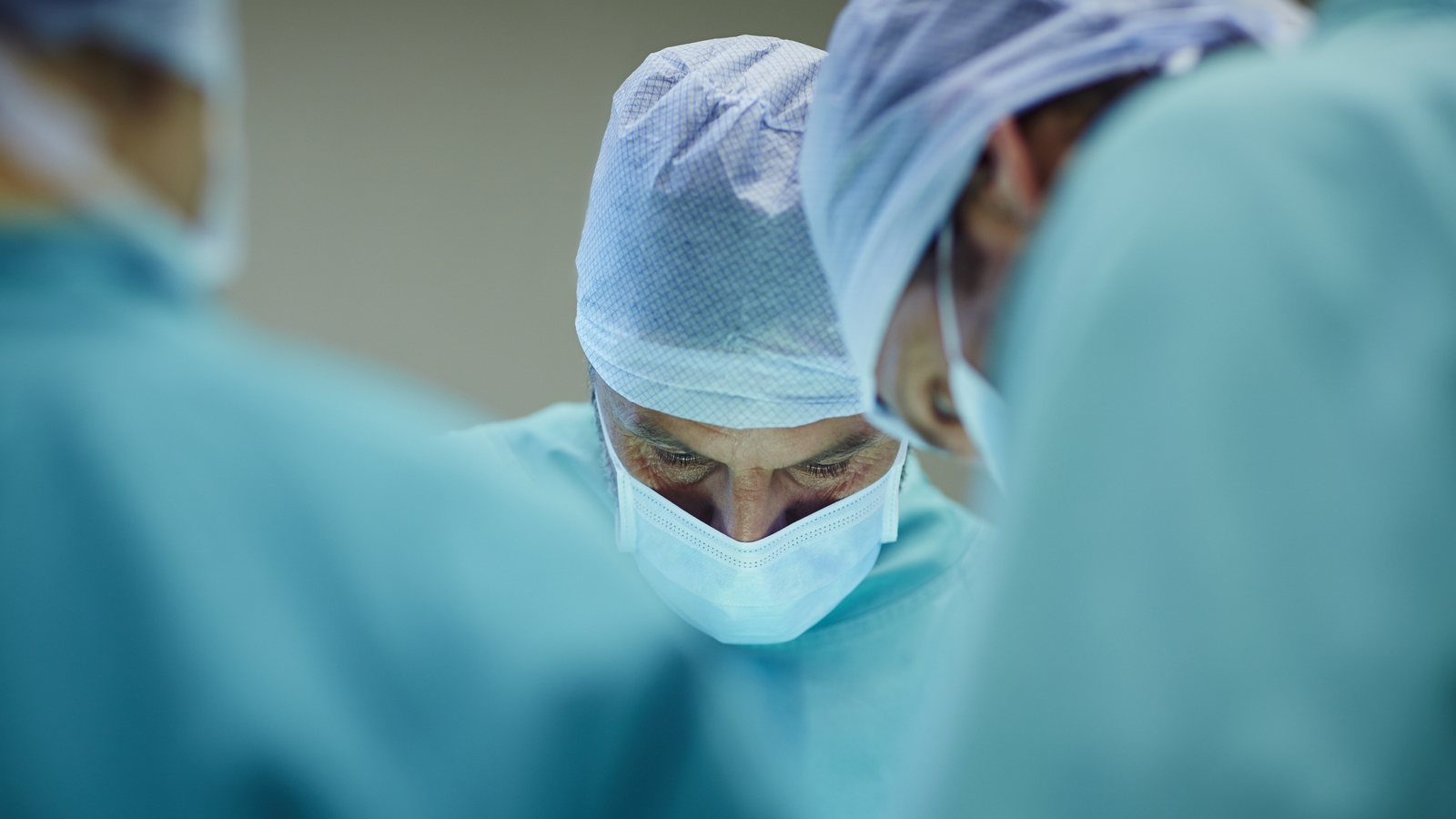 Irish surgeon on the risks of going abroad for surgery