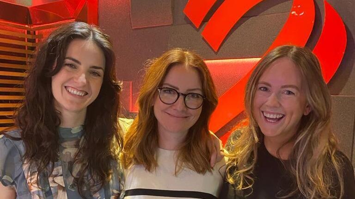 Jen's Friends with Ciara Ní É & Cassie Stokes | Jennifer Zamparelli on ...