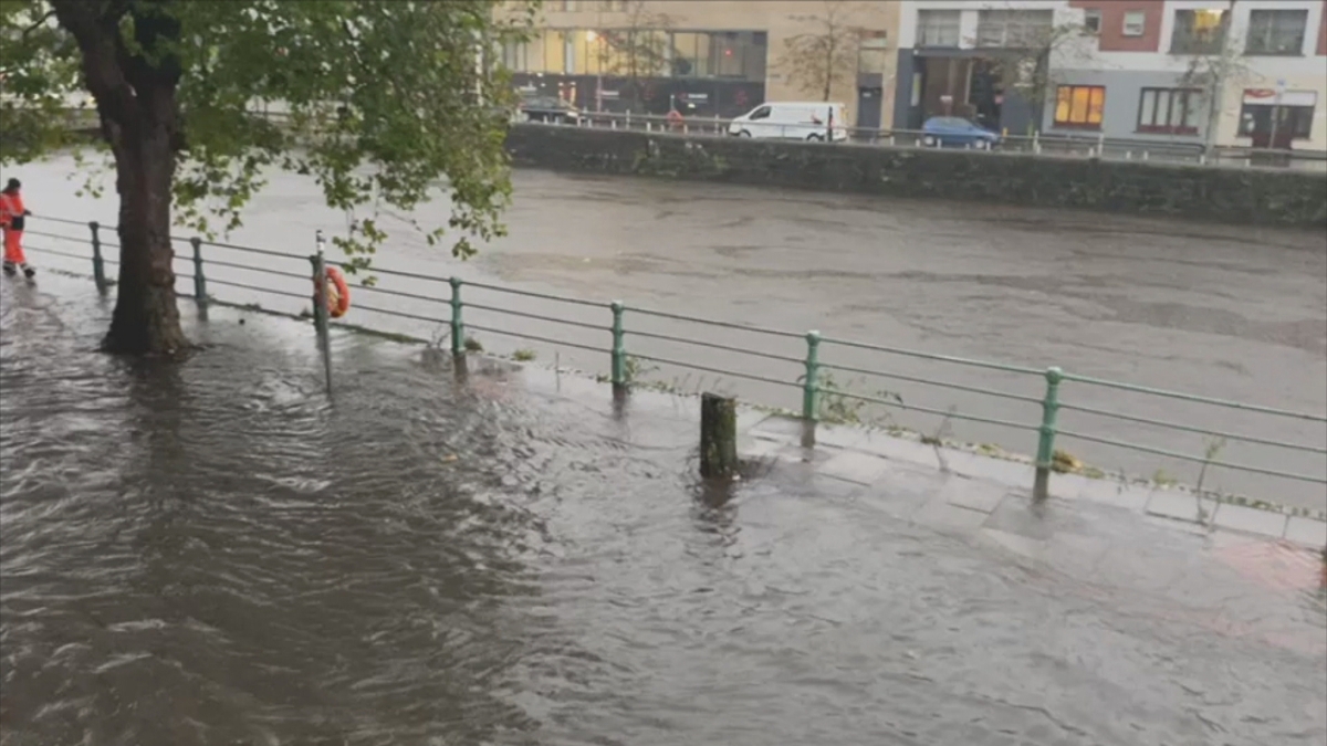 Cork flooding with Orange rain warning for 5 counties | News At One ...