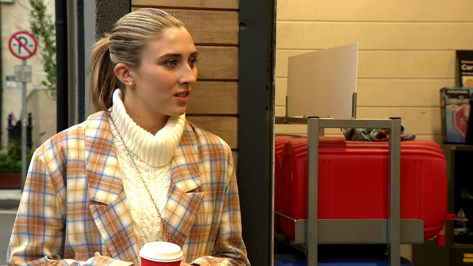 Surprise gift from an admirer in Tuesday's Fair City