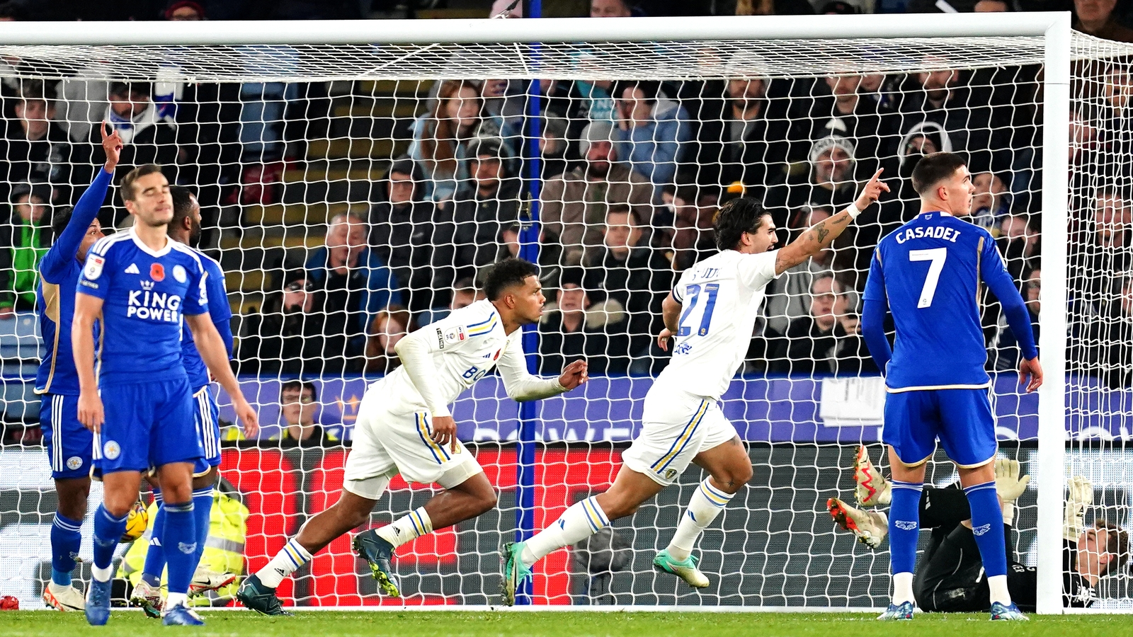 Rutter strike sees Leeds defeat leaders Leicester