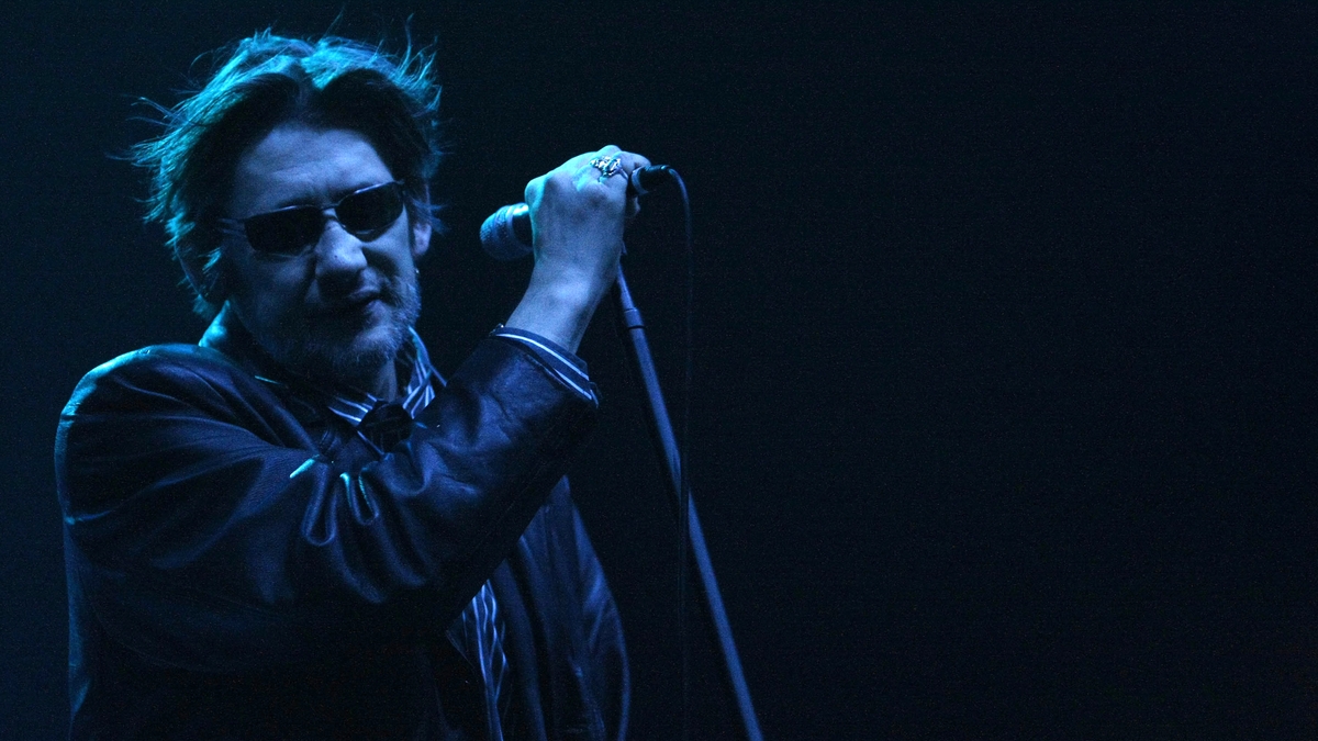 Funeral procession takes place in Dublin for Pogues frontman Shane ...