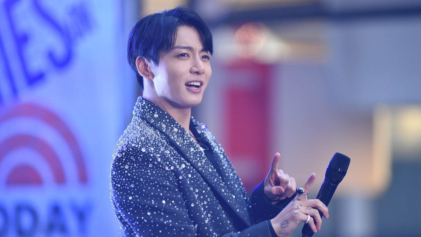 Final two members of BTS start military service
