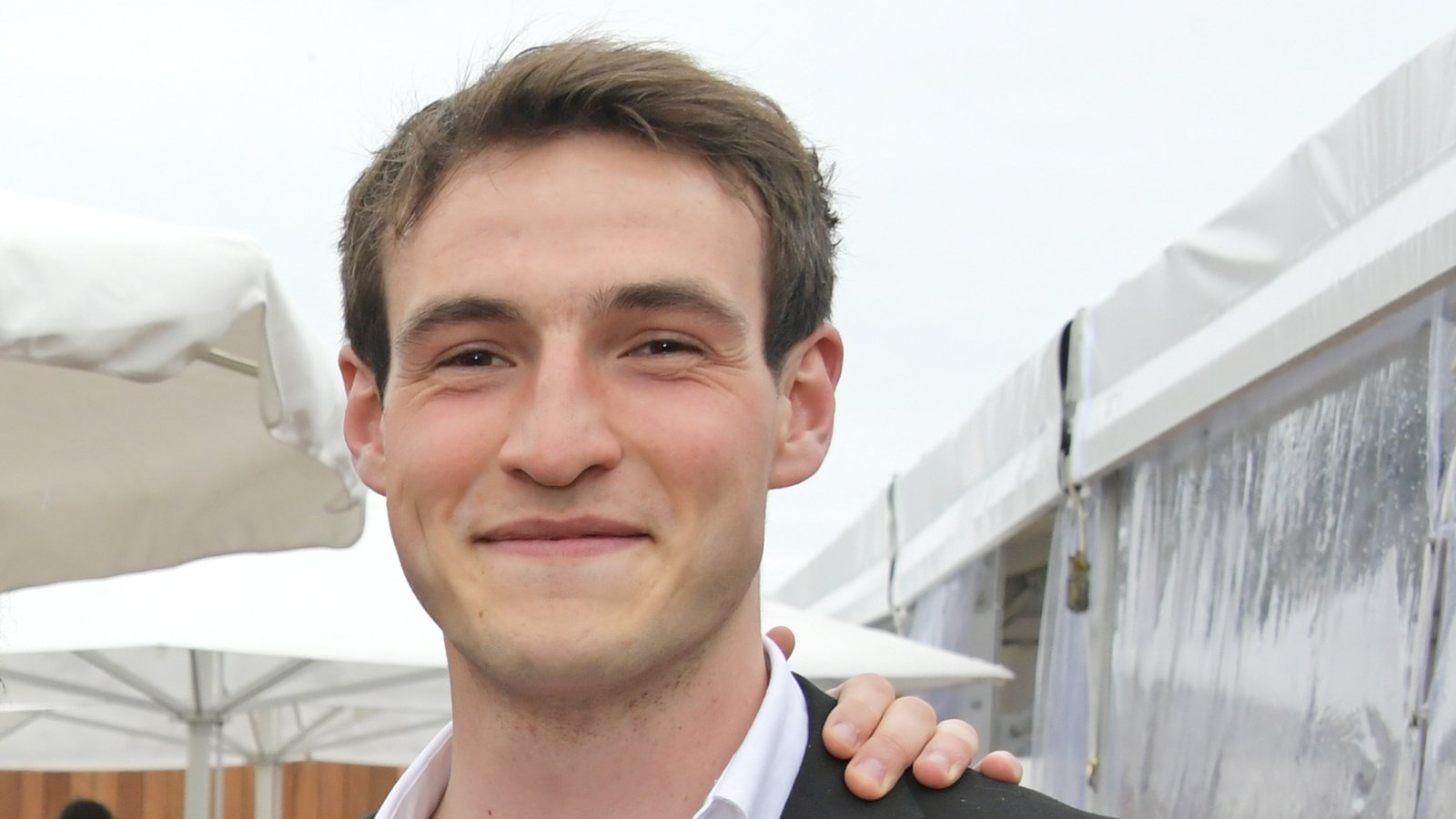 La actriz de Cork Éanna Hardwicke es una estrella fugaz europea - Notiulti