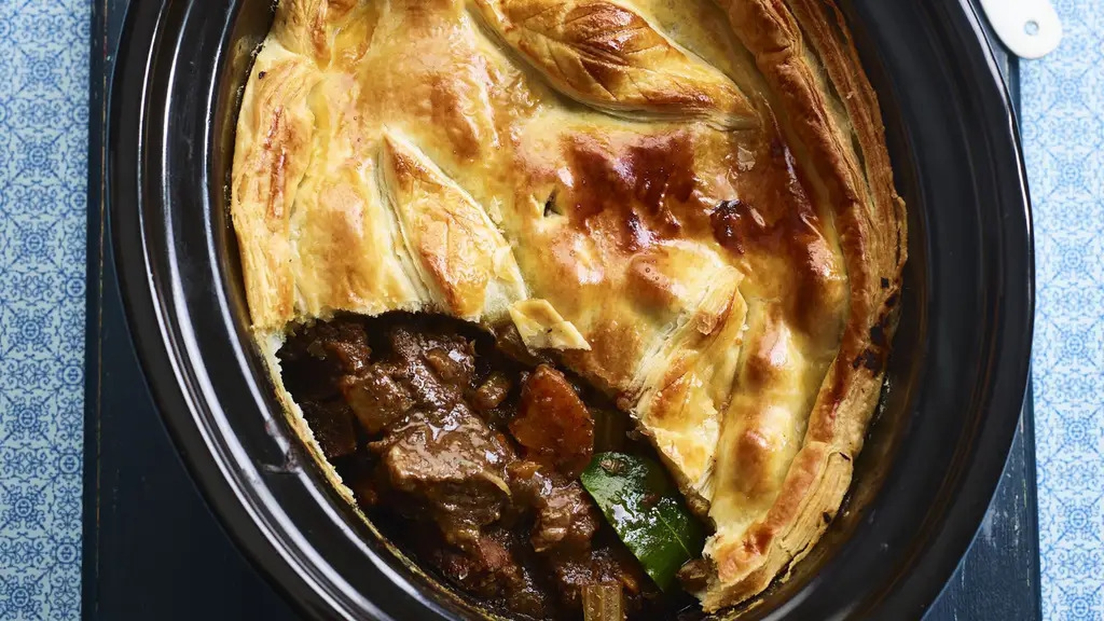 Nathan Anthony's slow cooker steak & Guinness pie