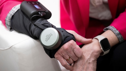 High tech glove stymies Parkinson's disease tremors