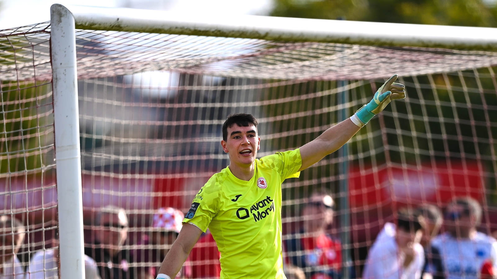 Sligo Rovers goalkeeper McNicholas seals Wrexham move